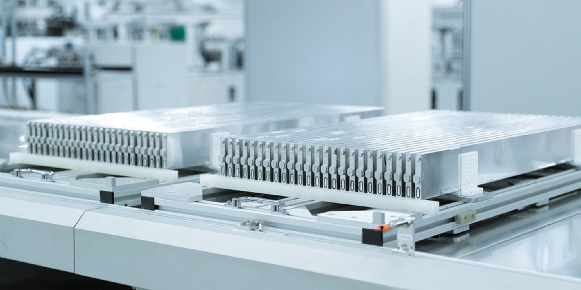 Batterie a stato solido: nuovo brevetto Byd, si parte dal 2027 ...