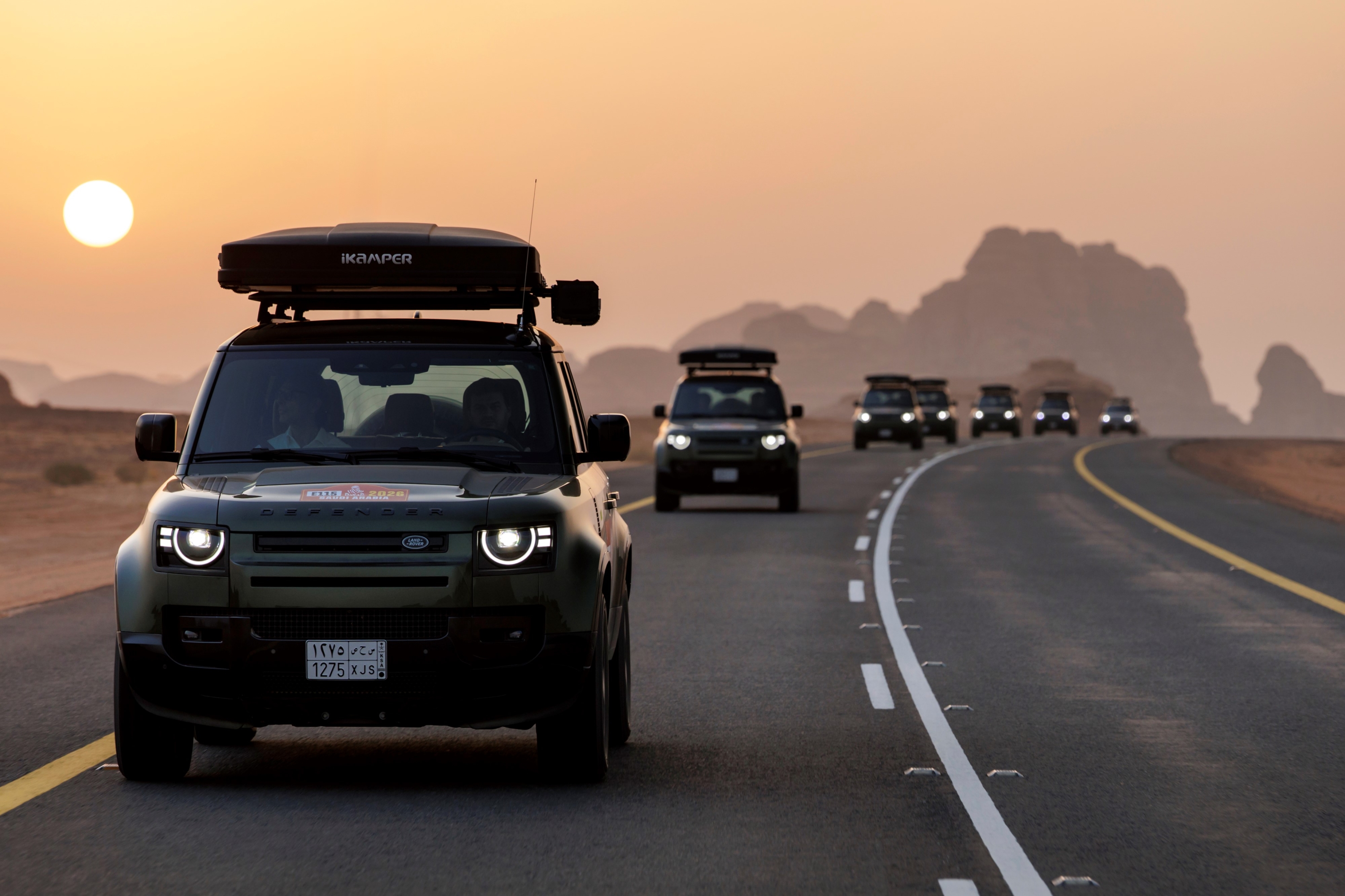 Defender D350: test nel deserto per la Land Rover | Gazzetta.it