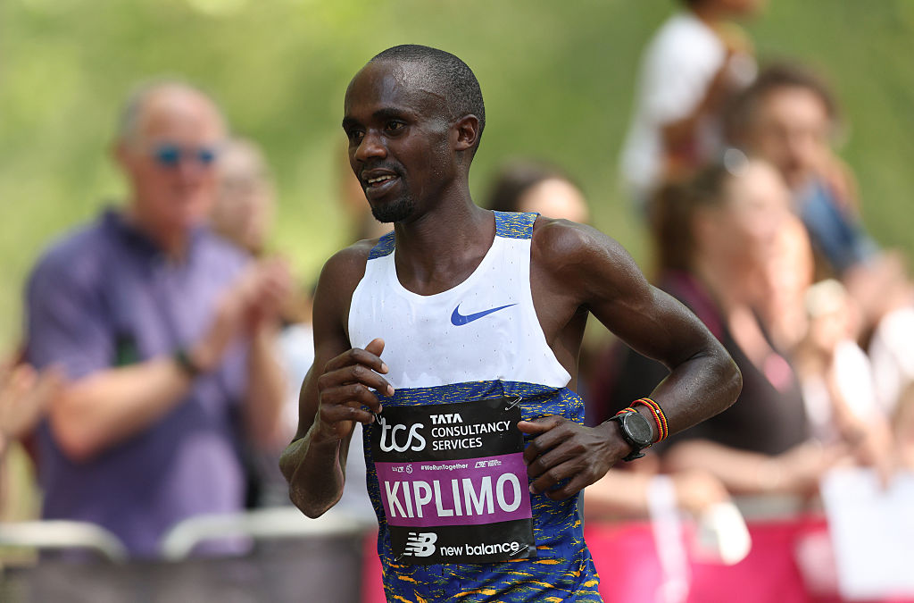 Kiplimo e il record mondiale nella mezza maratona: l'analisi del coach ...