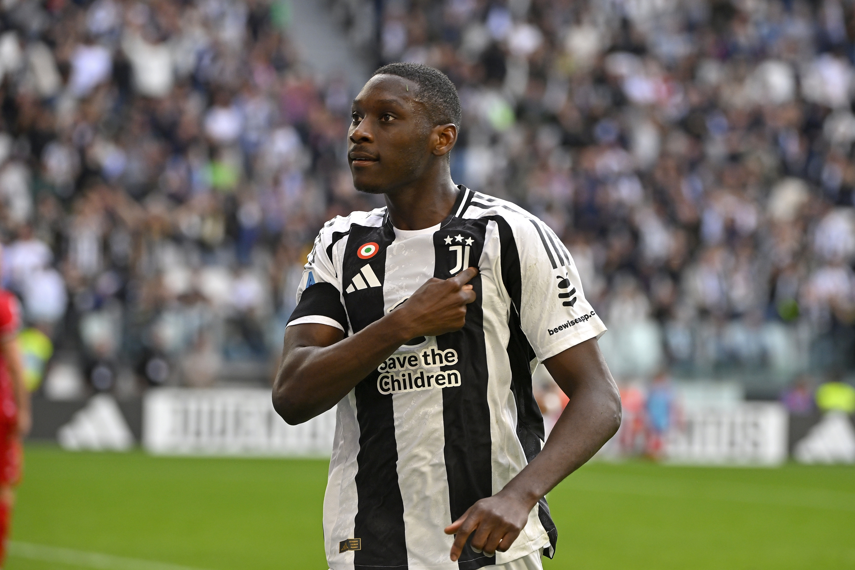 Vlahovic Leaves Juventus; Kolo Muani Next Target, But Spalletti Needs ...
